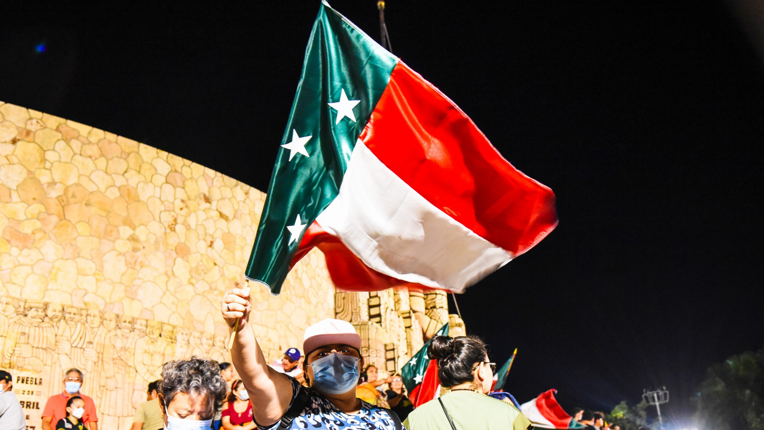 Bandera de Yucatán tendrá reconocimiento oficial - Líneas Emergentes