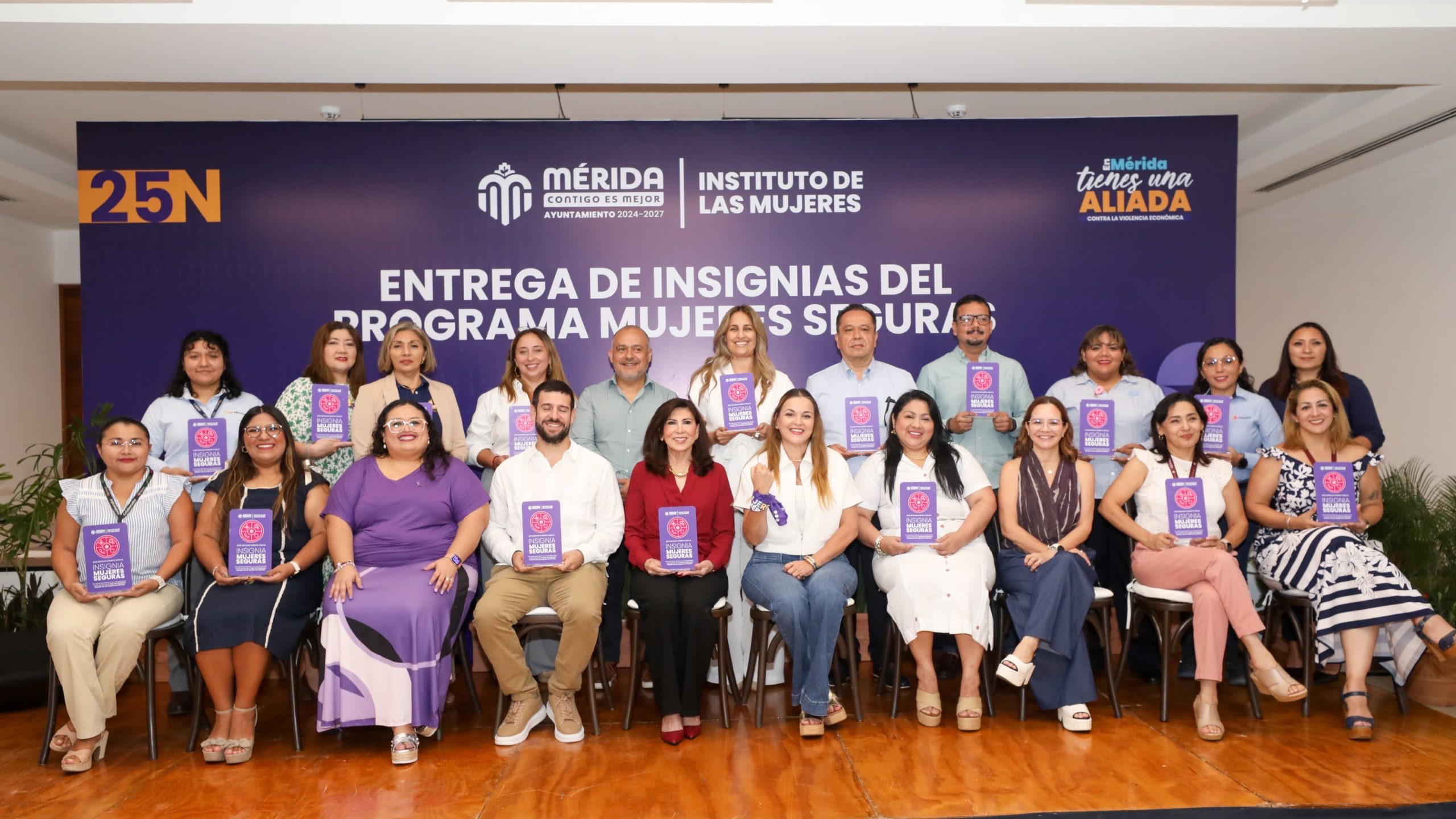 Empresas de Mérida reciben la insignia Mujeres Seguras - Líneas Emergentes